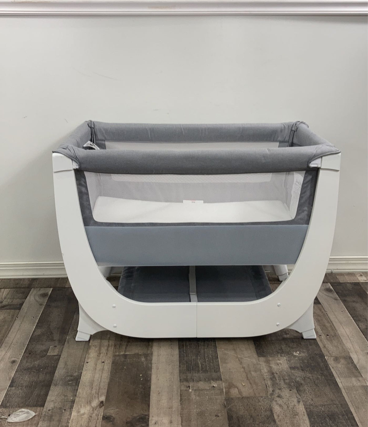 Beaba Shnuggle Convertible Air Bedside Sleeper Bassinet — GoodBuy Gear