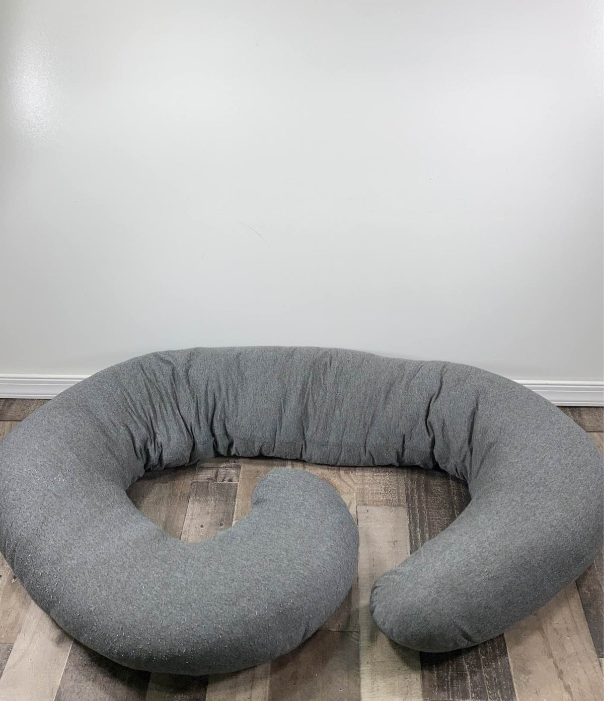 Leachco Snoogle Support Body Pillow — GoodBuy Gear