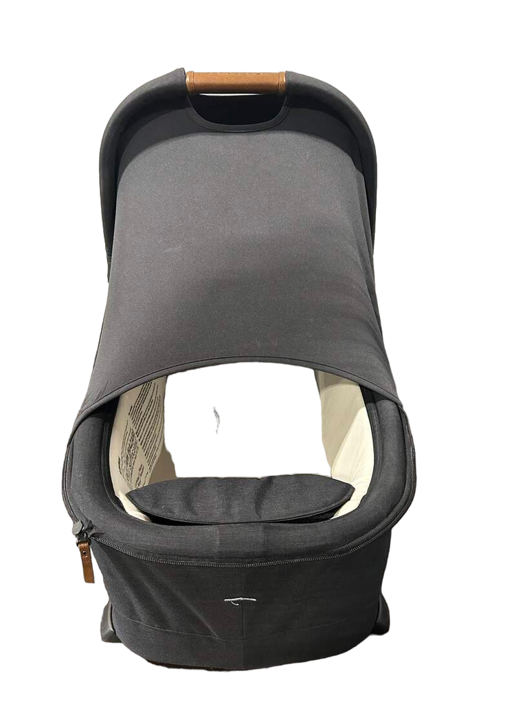 Nuna Triv Bassinet