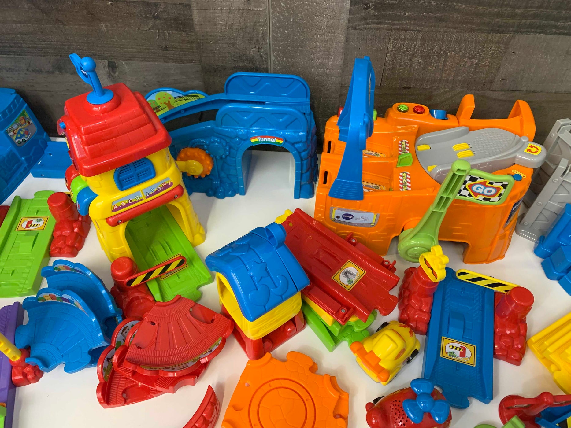 VTech Go! Go! Smart Wheels Train Station Play Set — GoodBuy Gear