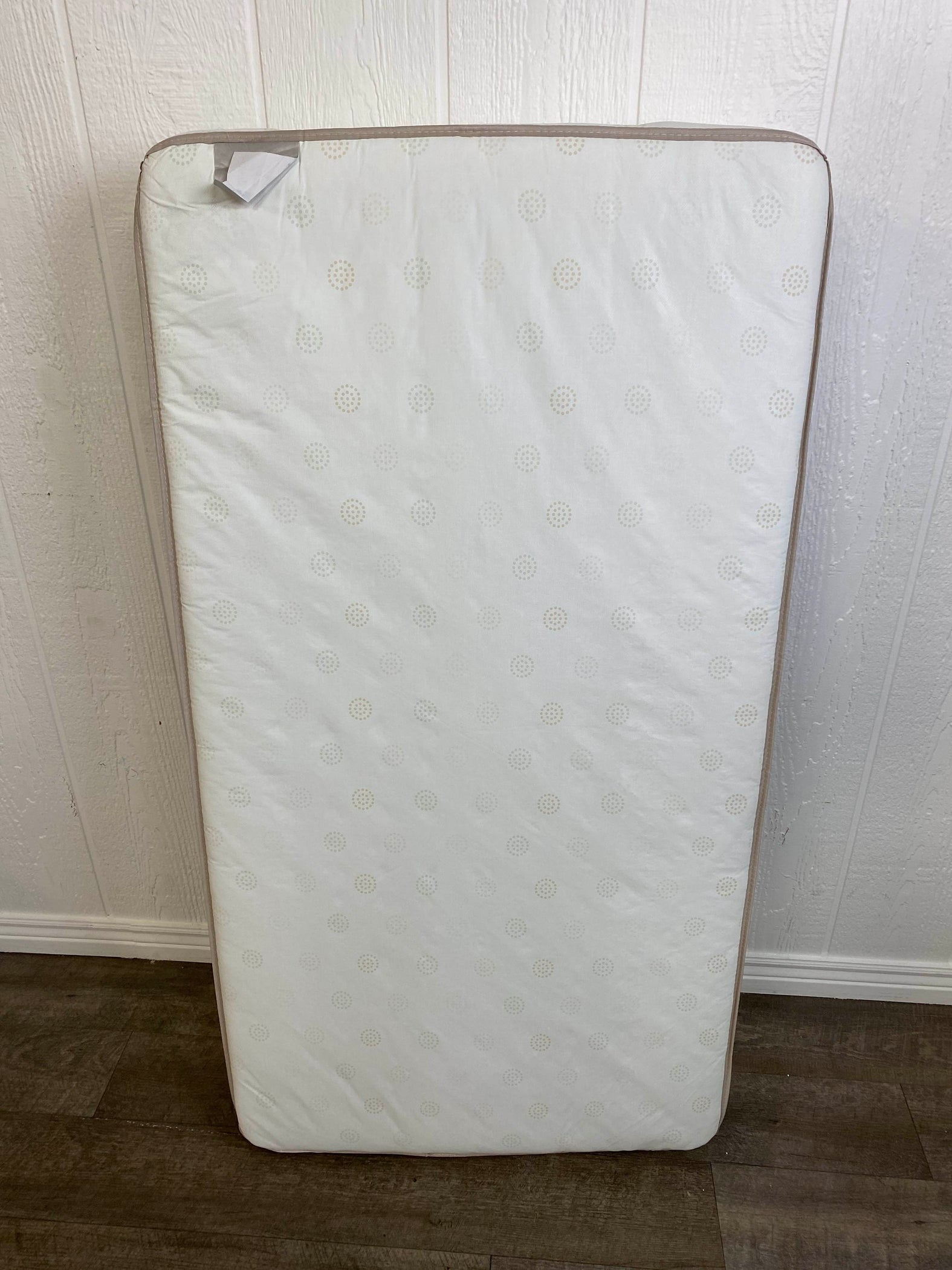 Baby Cache Bliss Essentials Curved Top Crib With Mattress — GoodBuy Gear