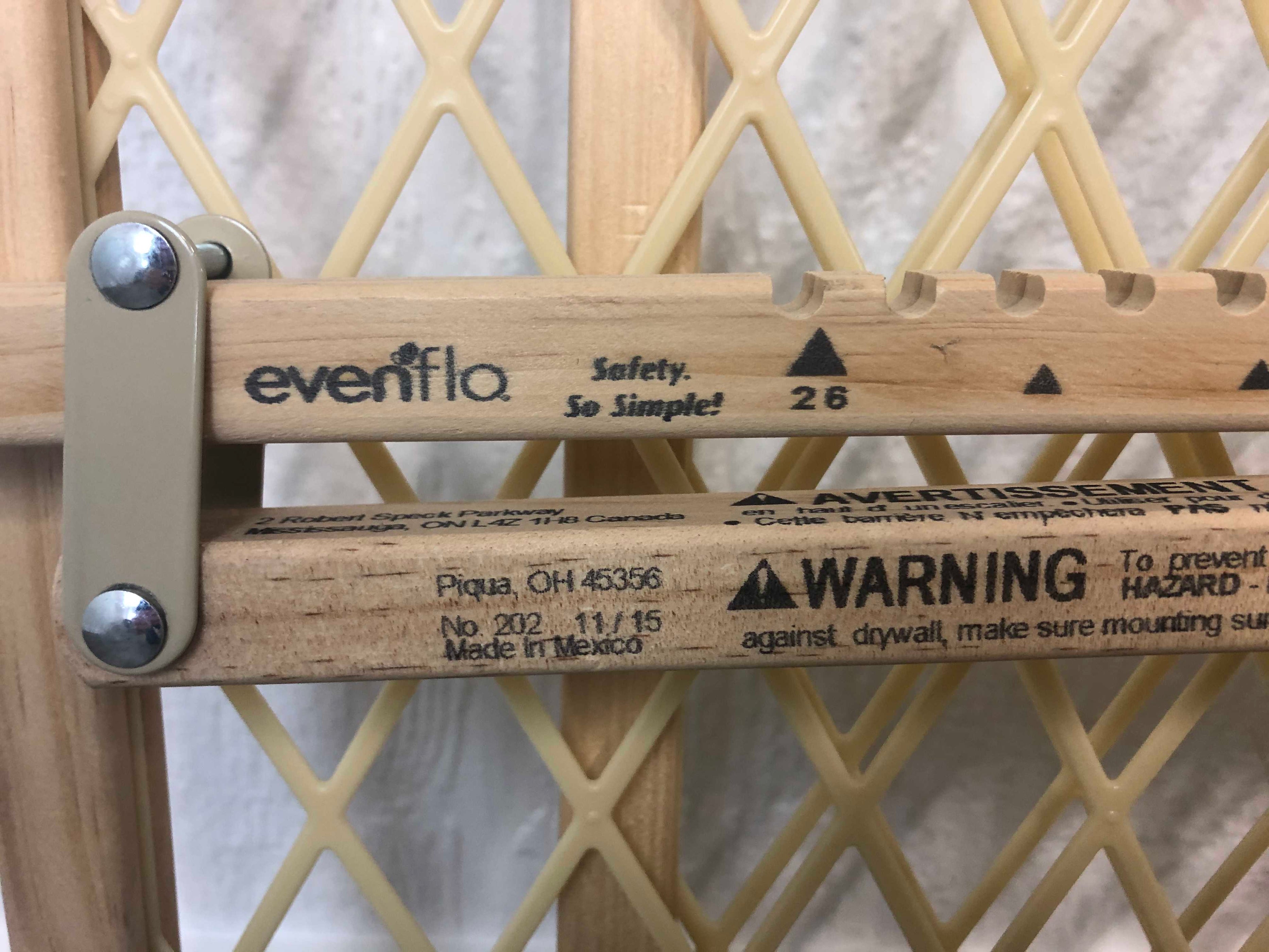 Evenflo Position & Lock Classic Pressure Mount Gate, 26"-42" — GoodBuy Gear
