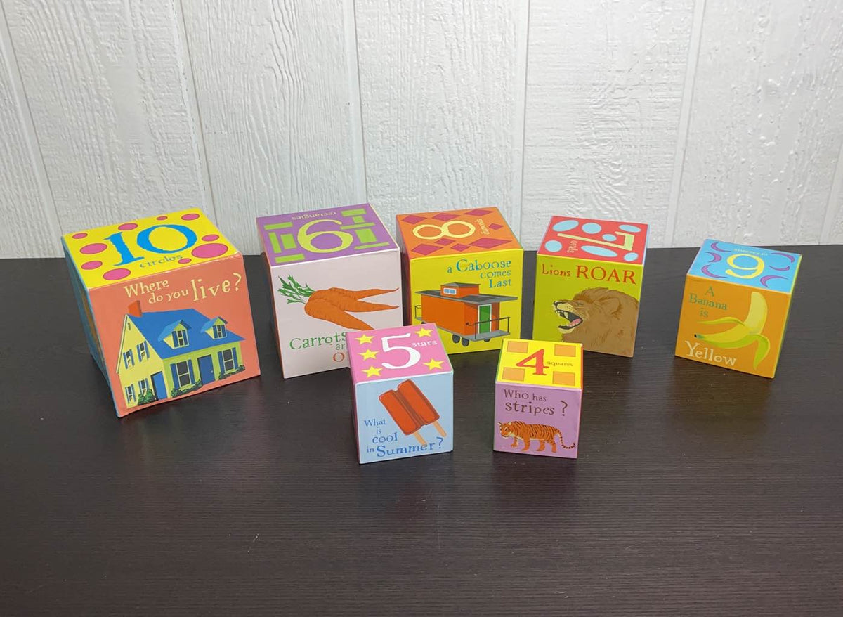 Eeboo Read to Me Tot Tower — GoodBuy Gear