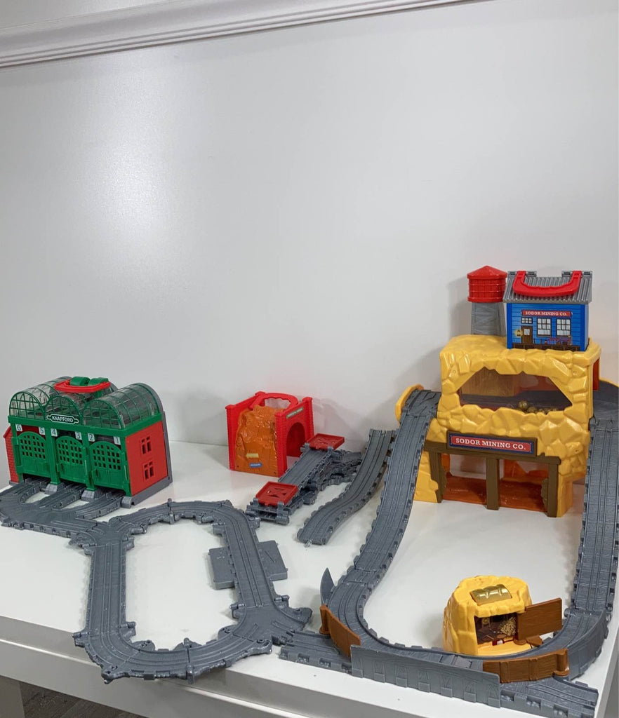 BUNDLE Thomas and Friends Trains, & Take n Play Sets