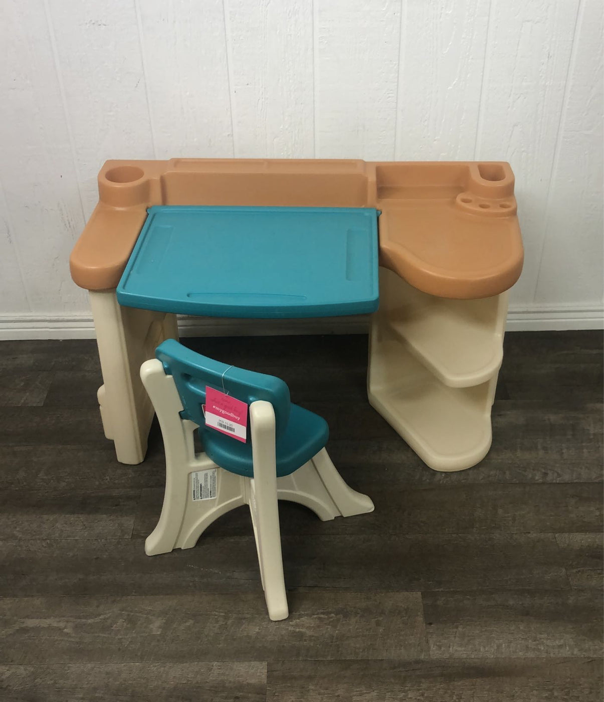 Step2 Deluxe Art Master Desk Kids Art Table with Storage and Chair ...