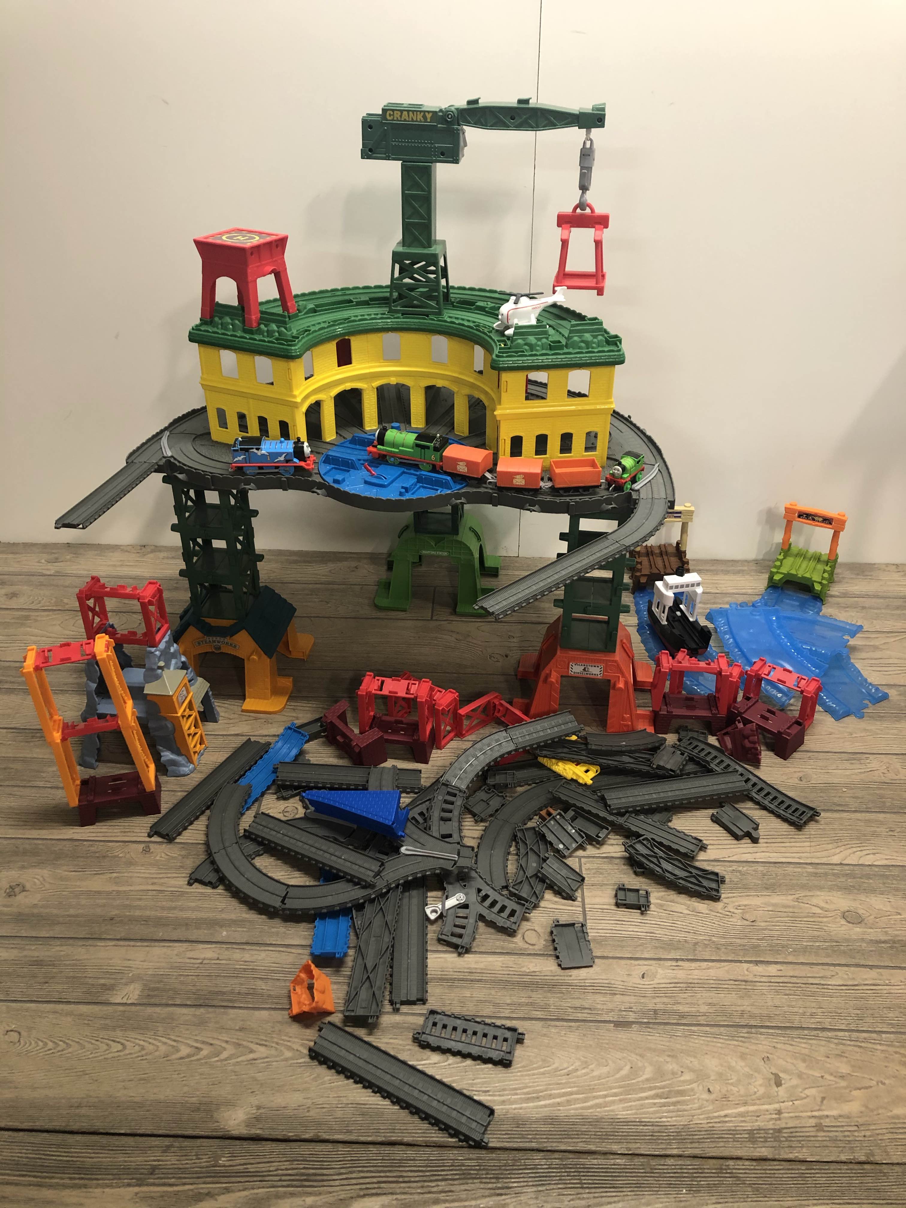BUNDLE Thomas & Friends Super Station TrackMaster Set