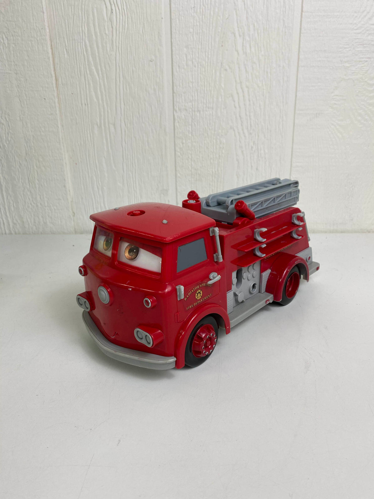 Mattel Pixar Cars 2 Oversized Die-Cast Red The Fire Engine — GoodBuy Gear