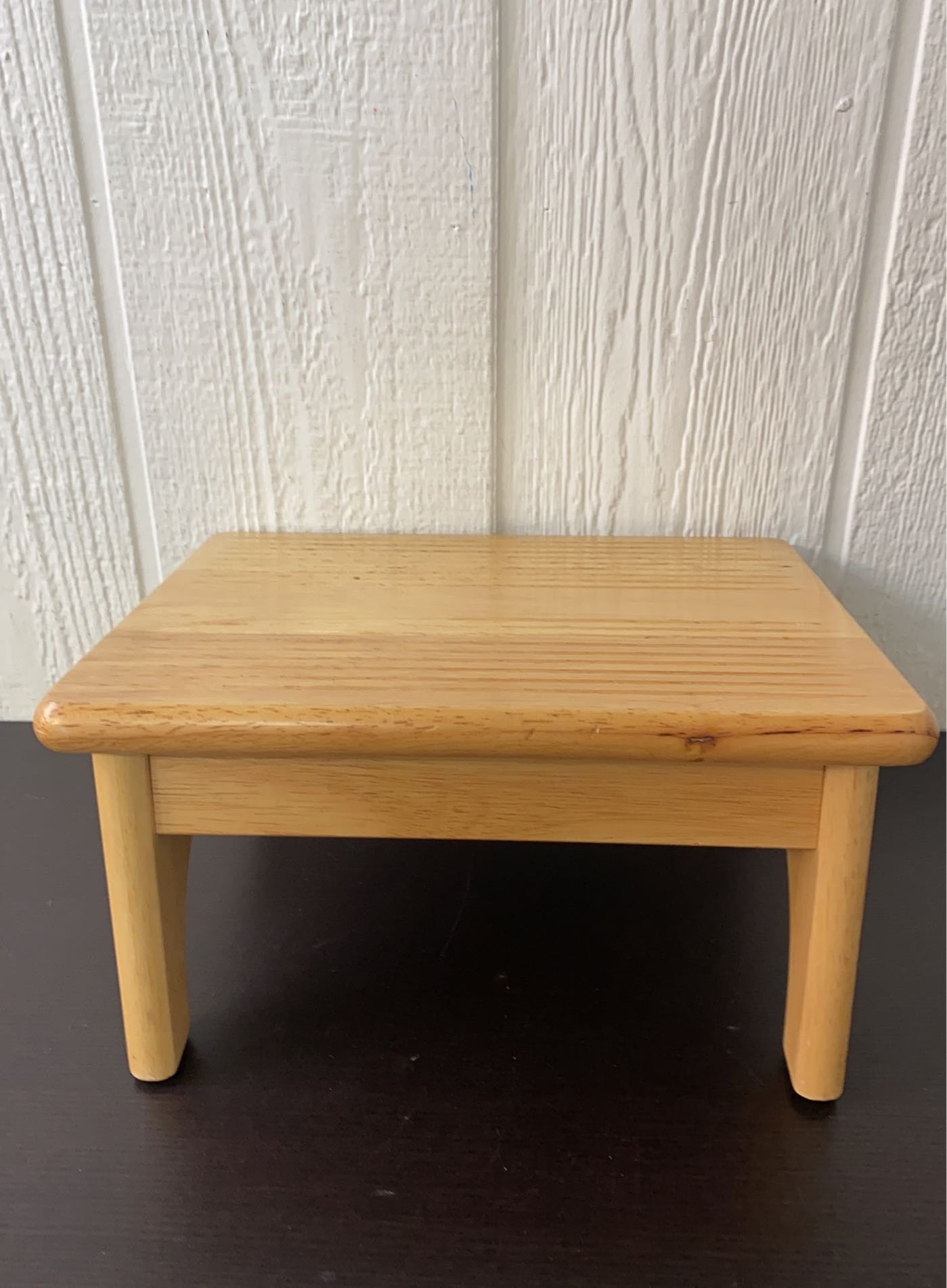 Nursing Stool — GoodBuy Gear