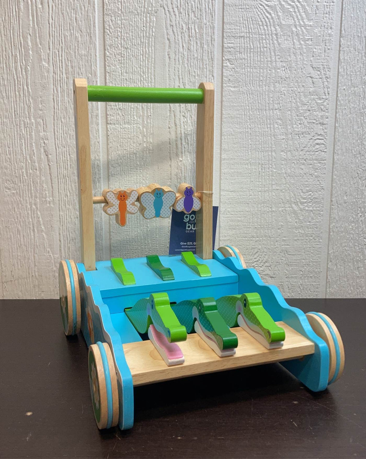 Melissa & Doug Chomp and Clack Alligator Push Toy — GoodBuy Gear