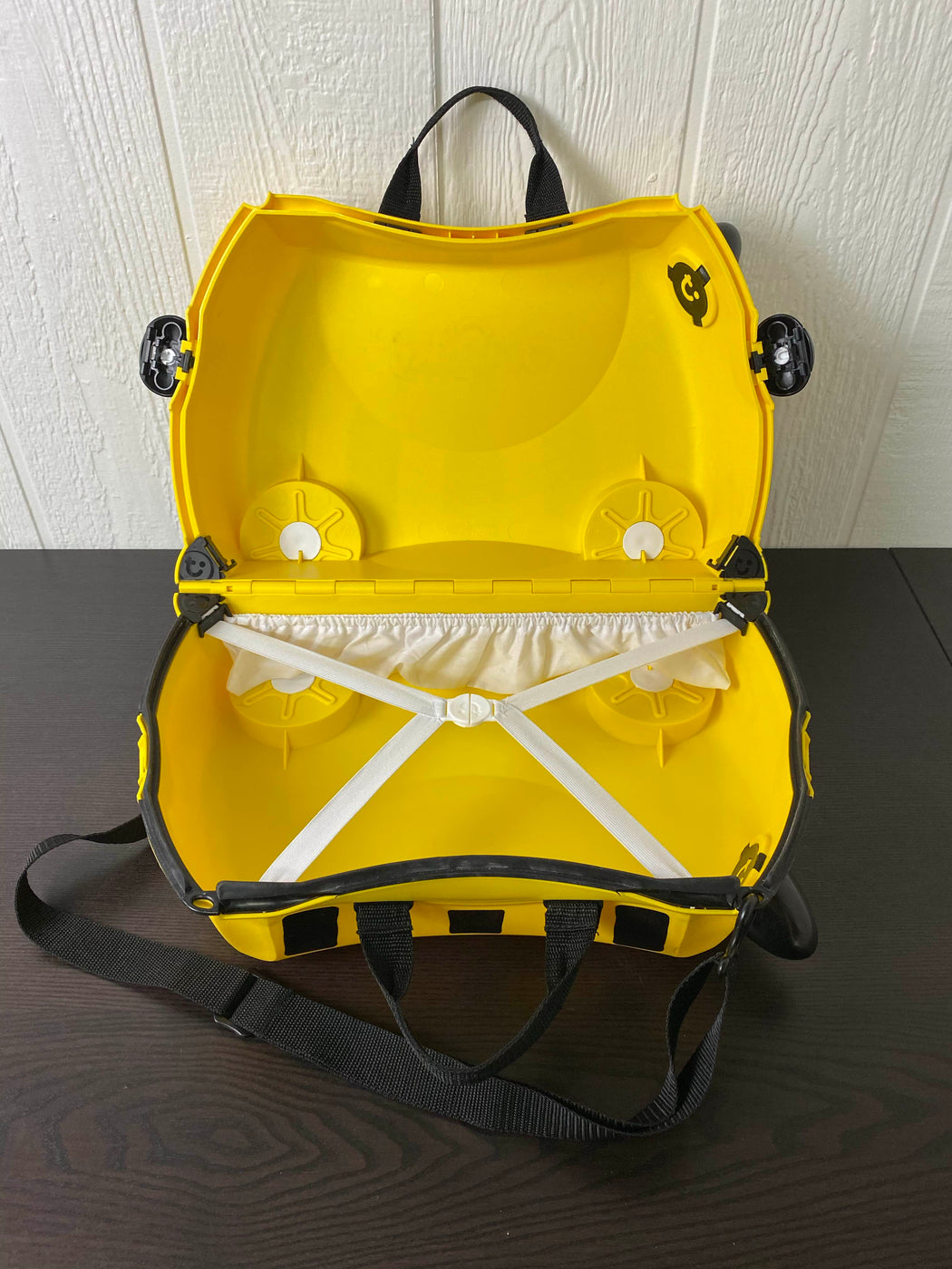 Melissa & Doug Trunki, Bernard the Bee — GoodBuy Gear