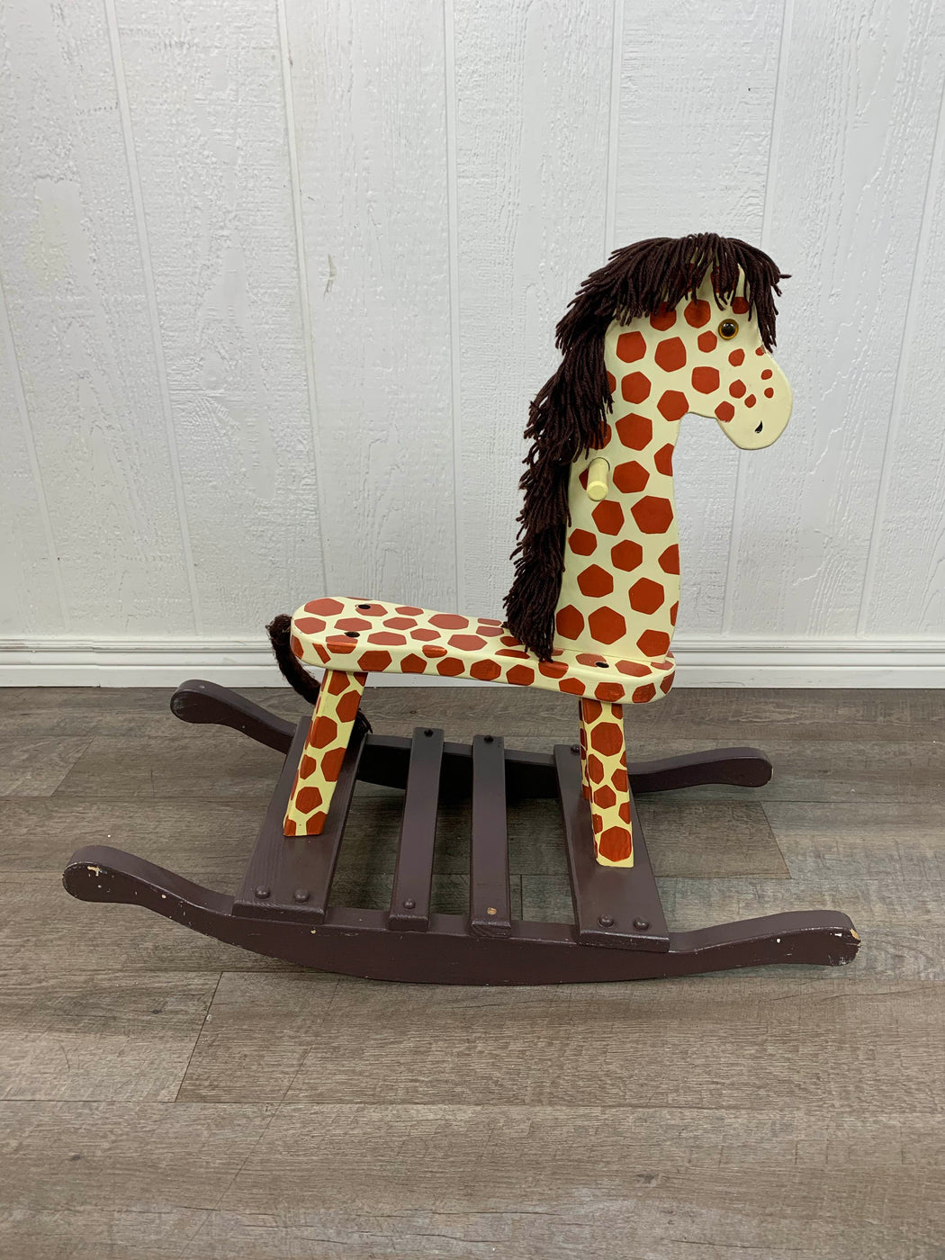KENYIELD Wooden Rocking Giraffe — GoodBuy Gear