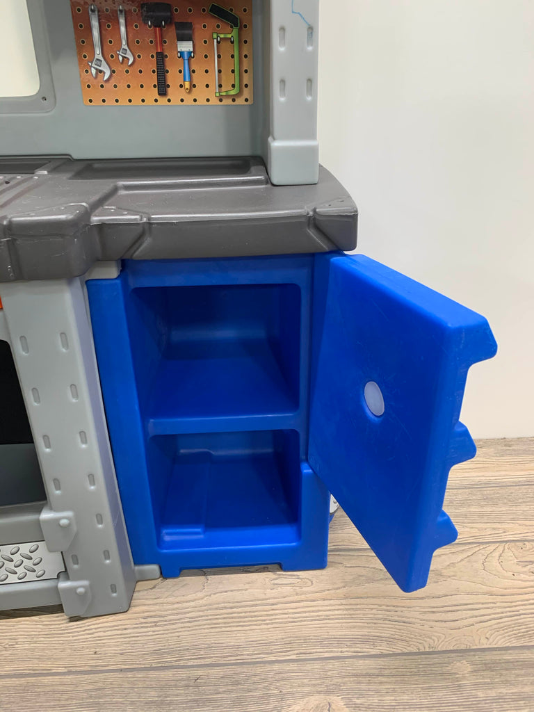 Step2 Deluxe Workshop Tool Bench