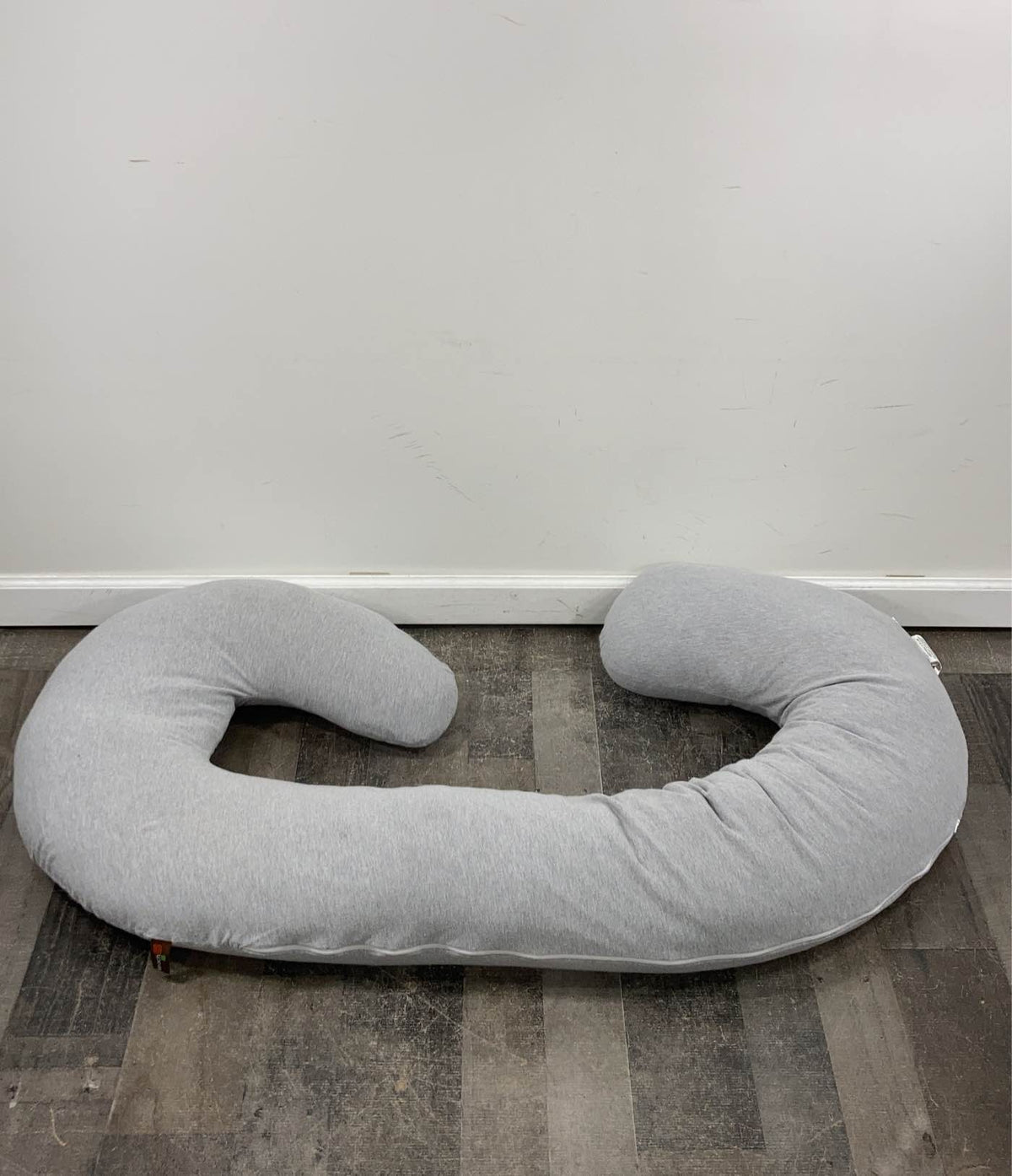Leachco Snoogle Support Body Pillow — GoodBuy Gear