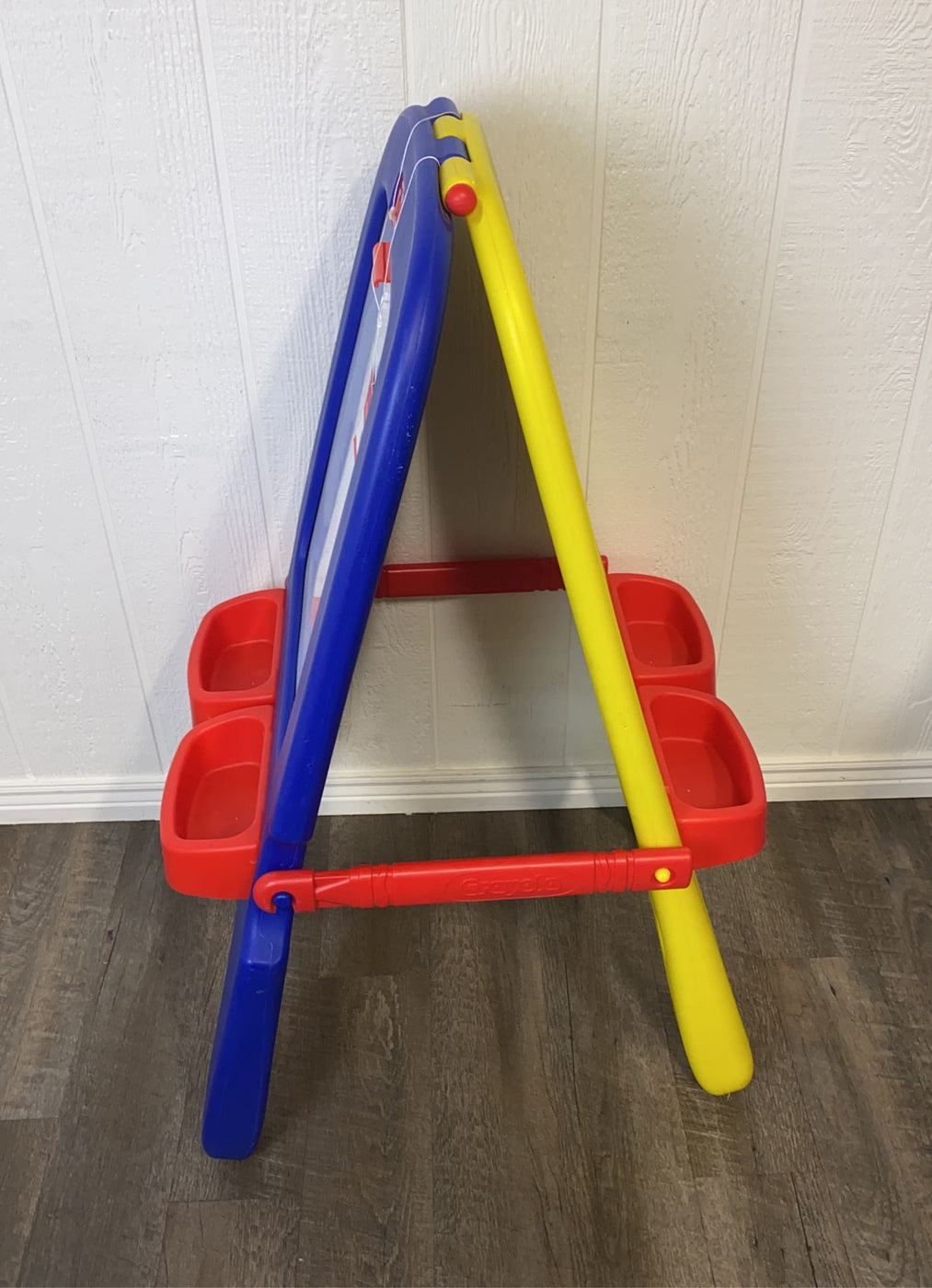 Crayola Easel — GoodBuy Gear