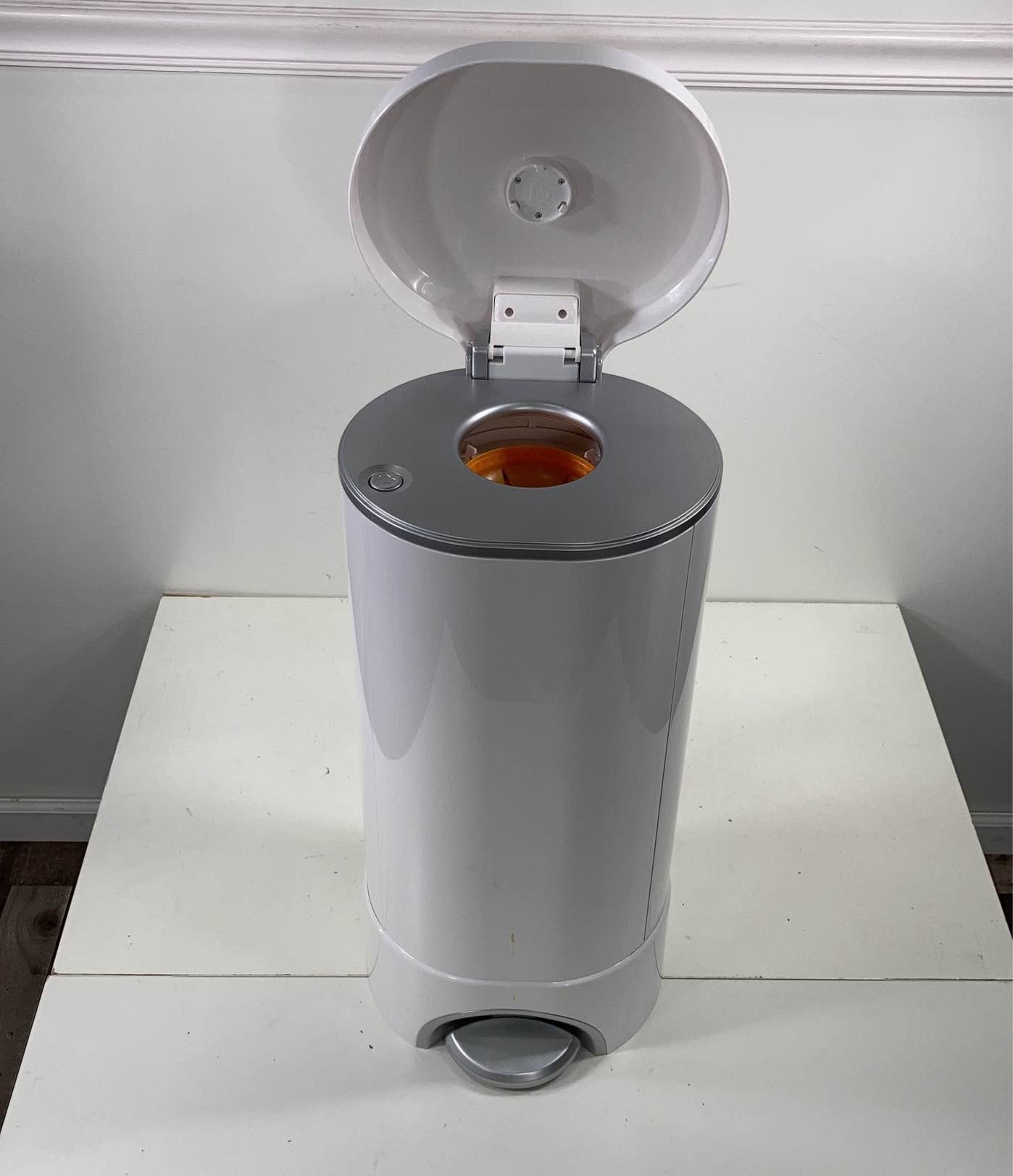 Munchkin Step Diaper Pail — GoodBuy Gear