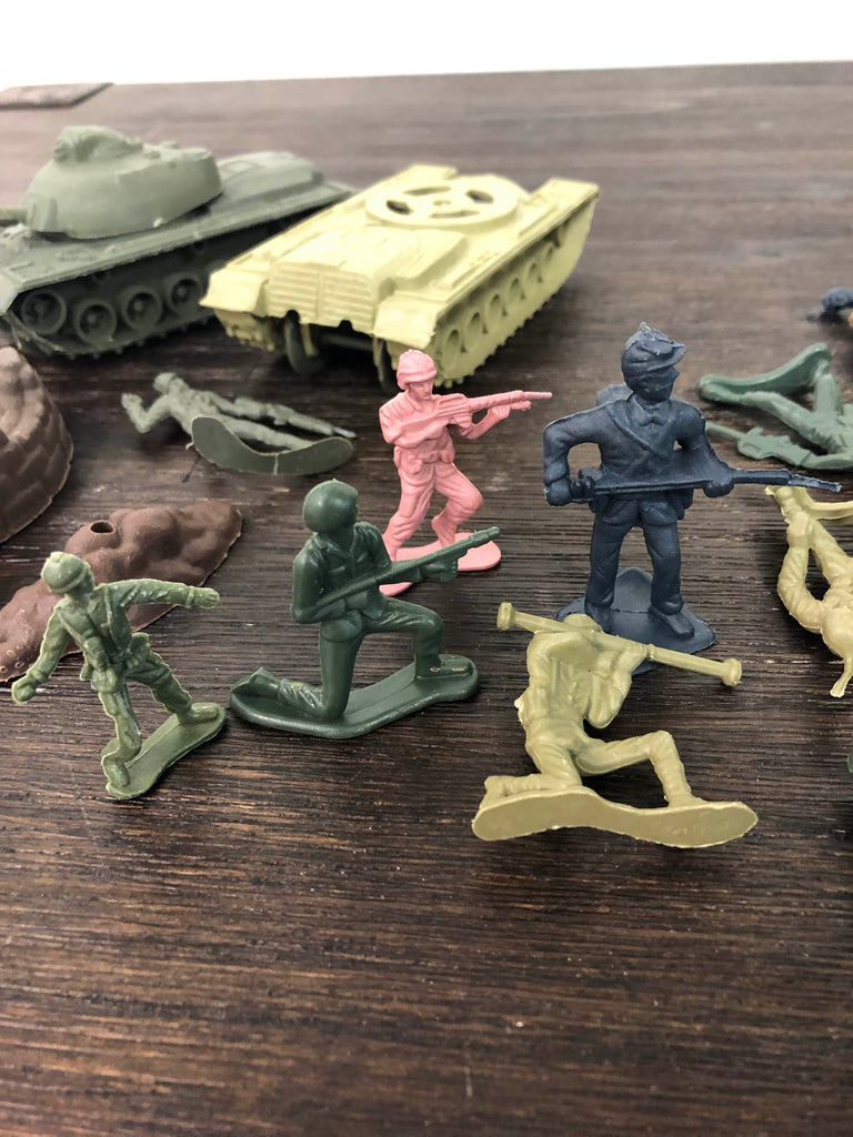 BUNDLE Large Collection Of Army Men