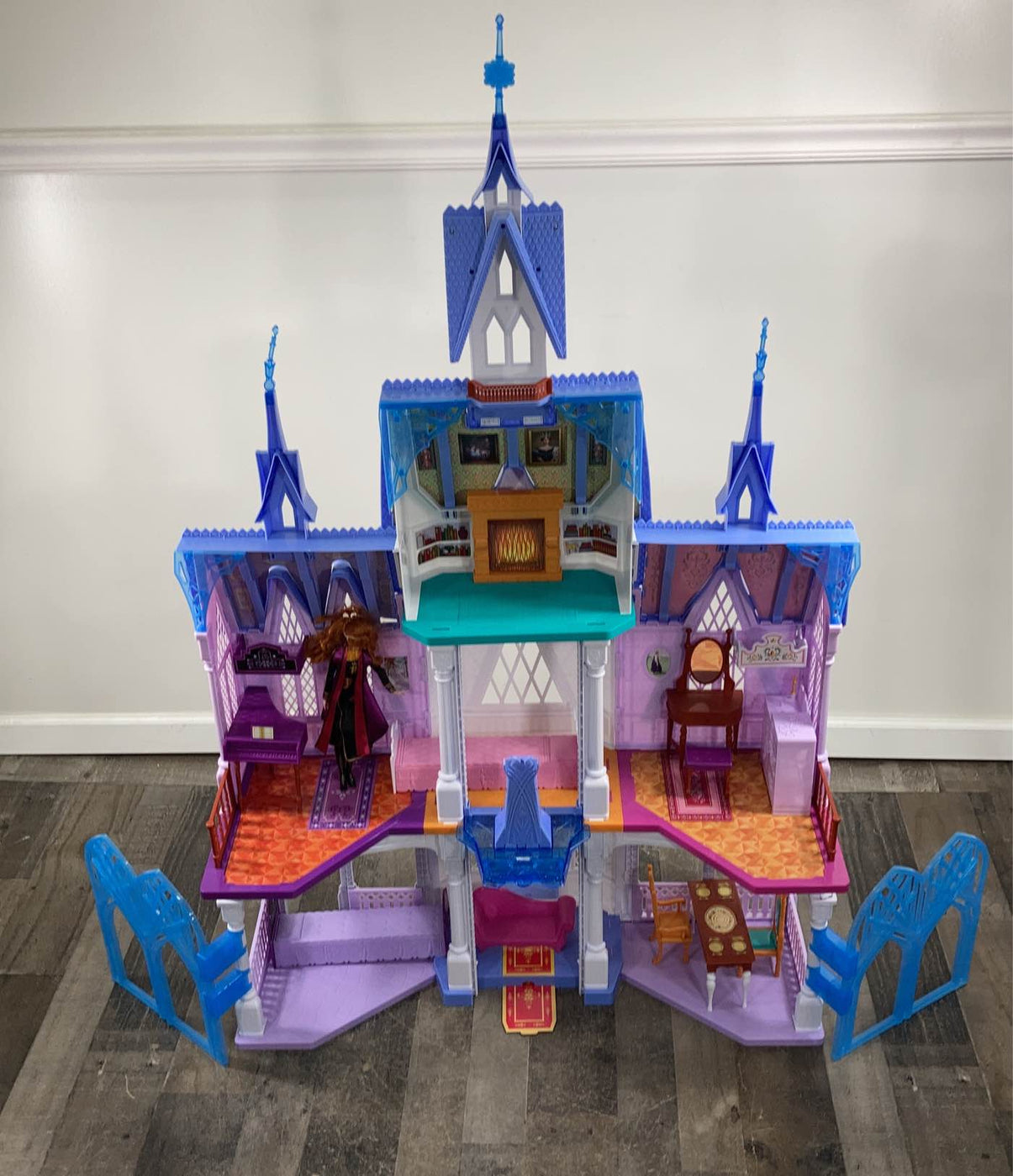 Disney Frozen 2 Ultimate Arendelle Castle Playset — GoodBuy Gear