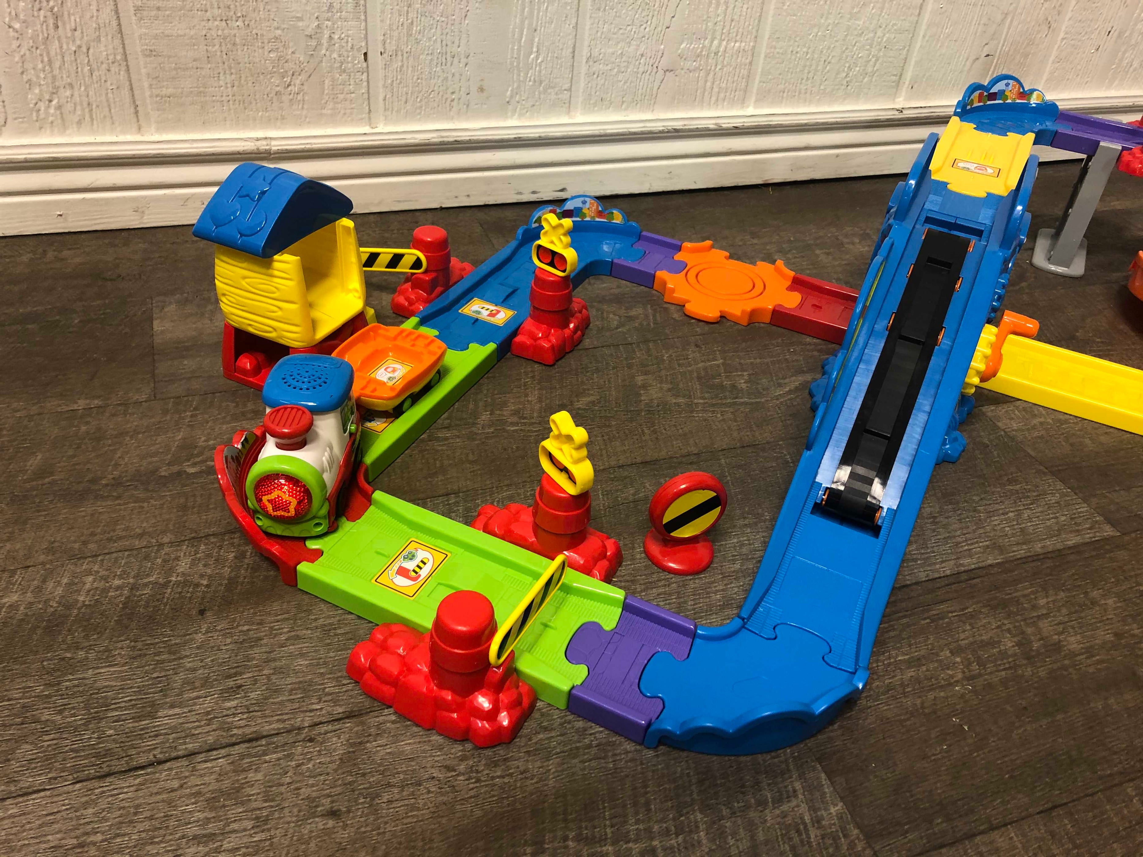 VTech Go! Smart Wheels Train Station Playset — GoodBuy Gear