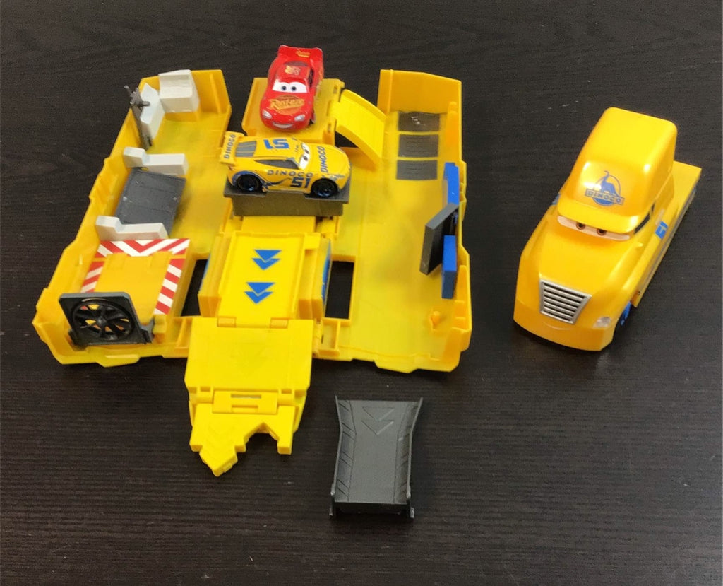 Disney Dinoco 51 Cars Hauler Semi Truck