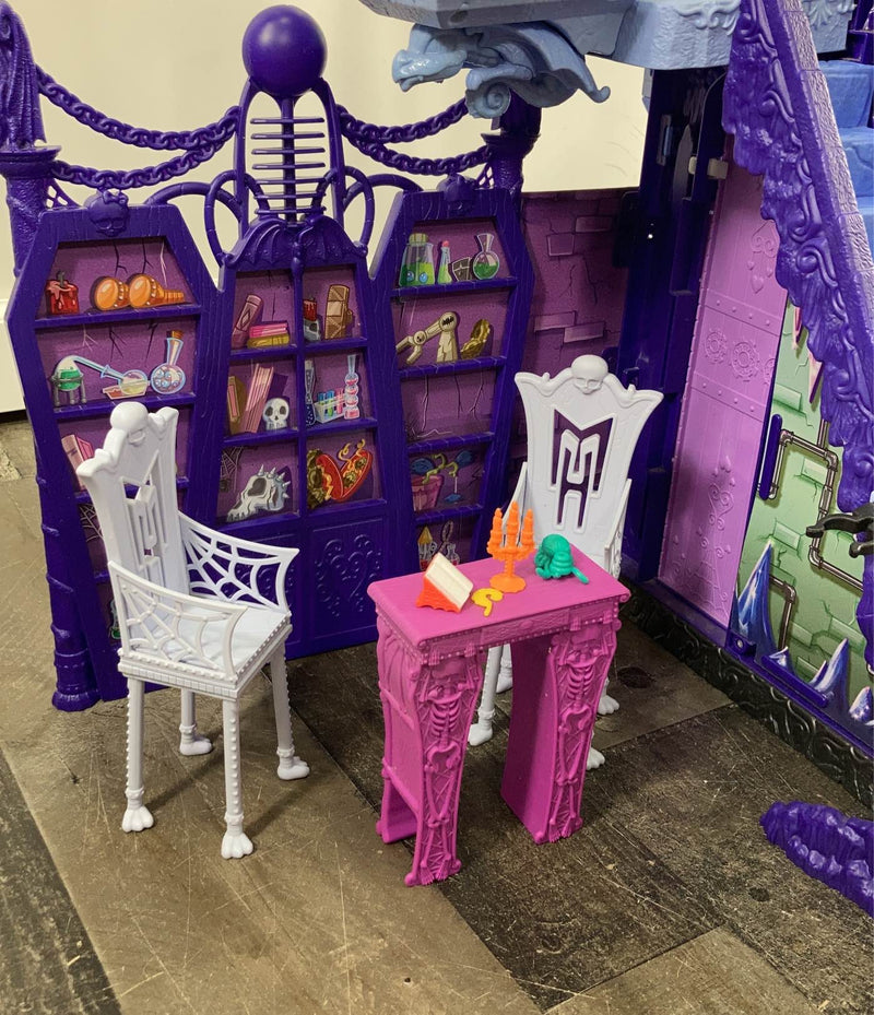 Mattel Monster High Freaky Fusion Catacombs Playset