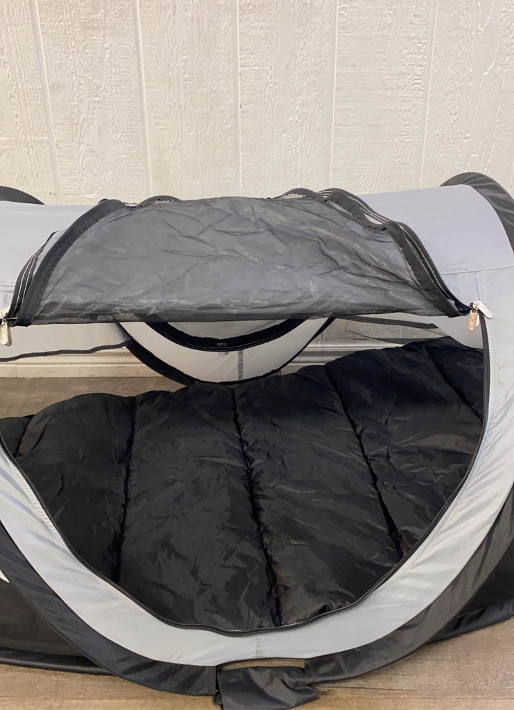 KidCo PeaPod Plus Portable Travel Bed