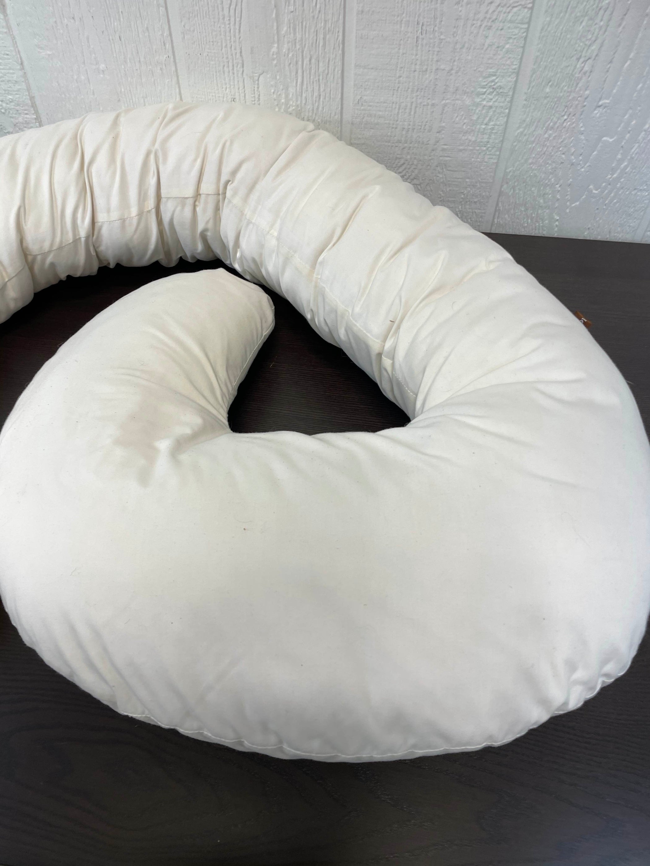 Leachco Snoogle Total Body Pillow — GoodBuy Gear