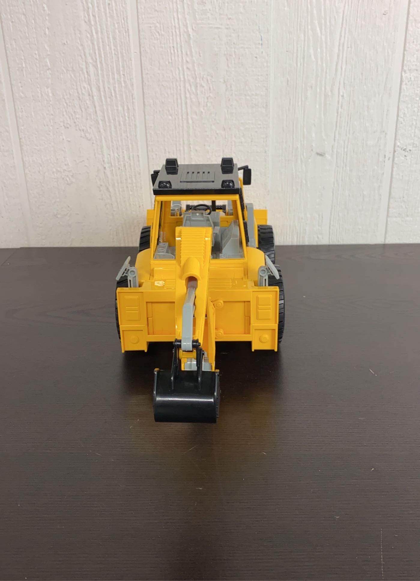 Battat Driven Backhoe Loader Vehicle — GoodBuy Gear