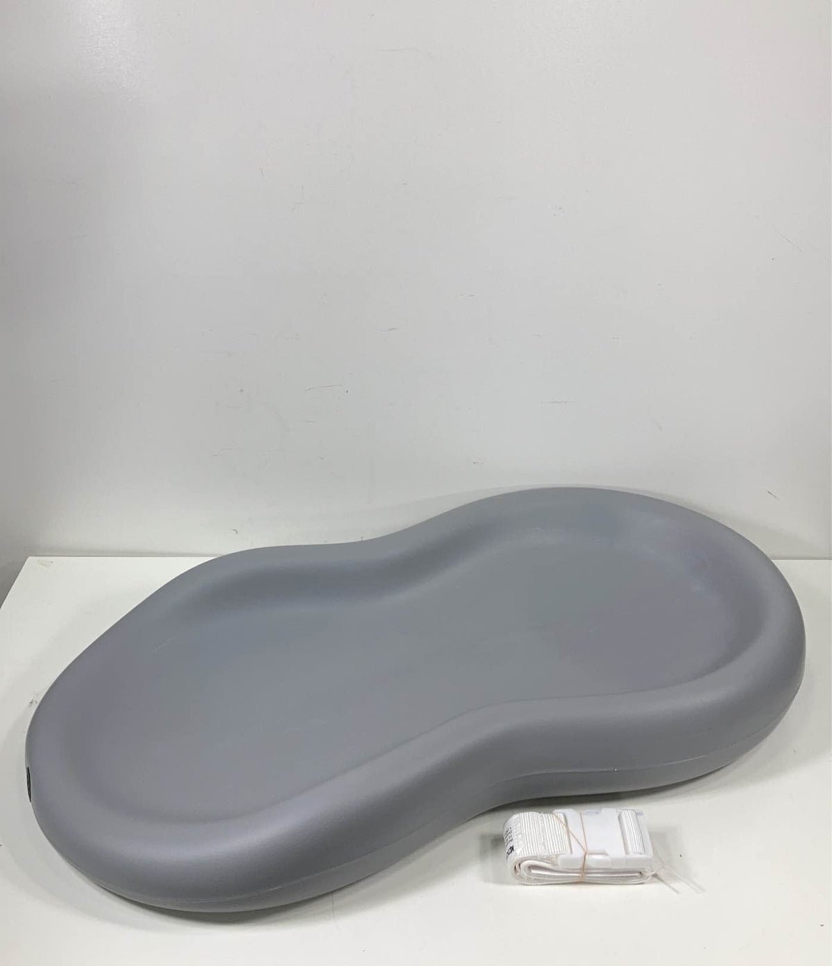 Keekaroo Peanut Changing Pad, Grey — GoodBuy Gear