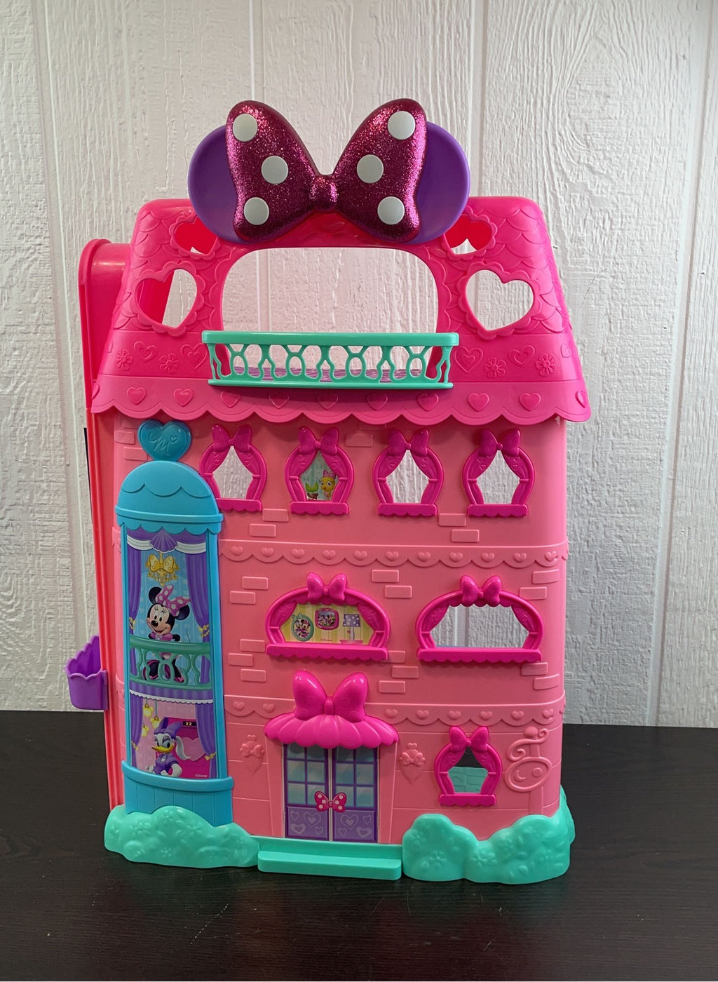 Disney Minnie Mouse Bow-Tel Hotel — GoodBuy Gear