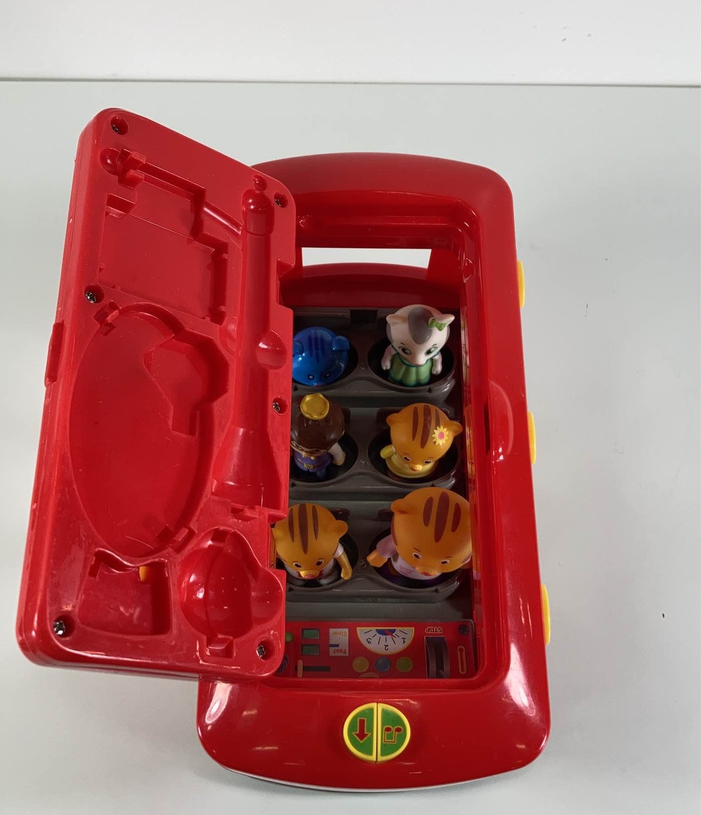 Daniel Tiger Deluxe Electronic Trolley — GoodBuy Gear