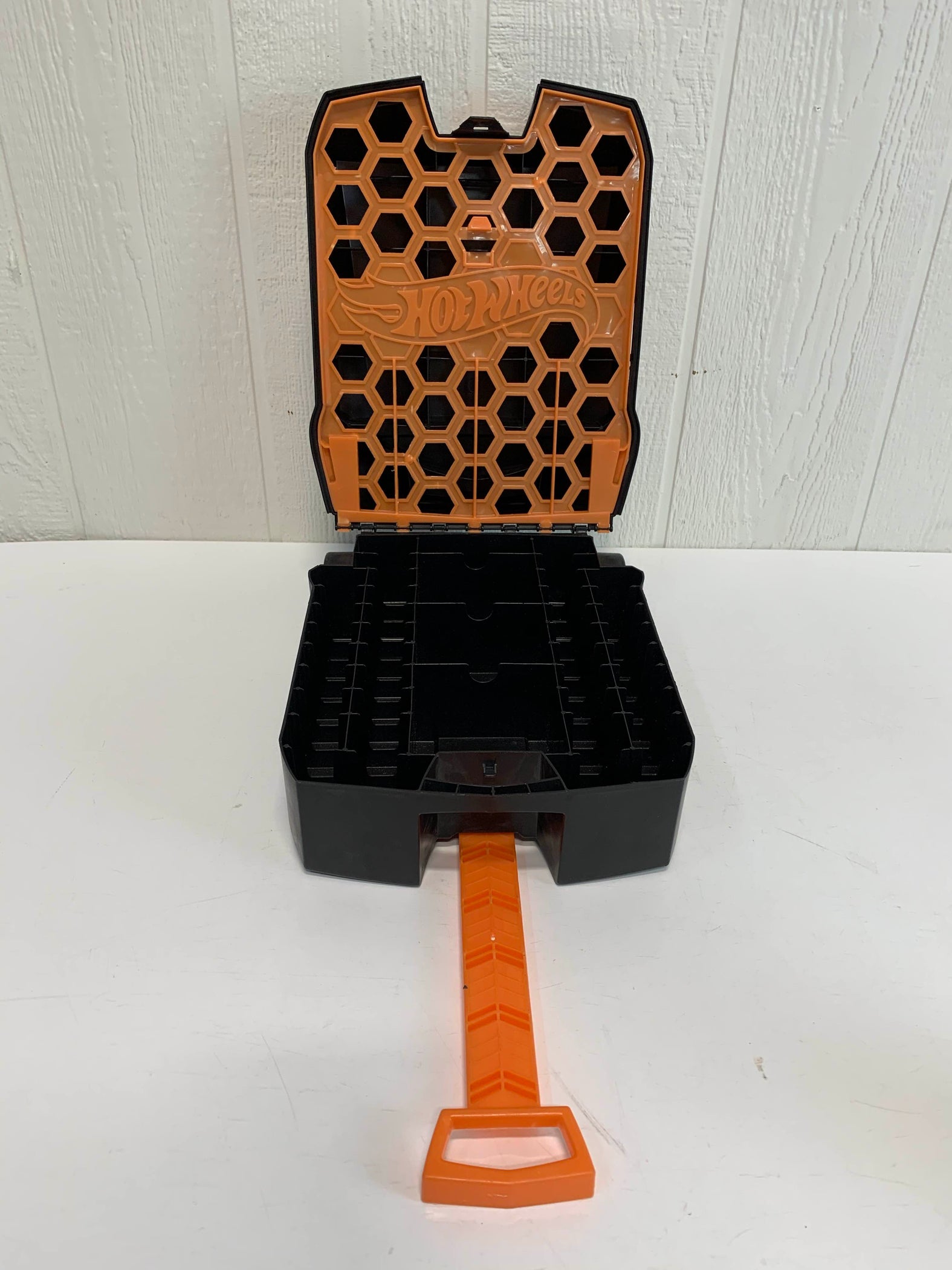 Hot Wheels 100 Car Case — GoodBuy Gear