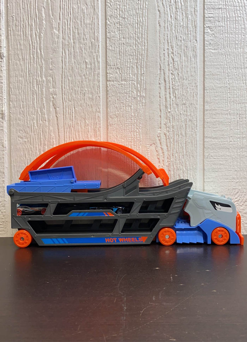 Hot Wheels Transporter Truck Mobile Play Set