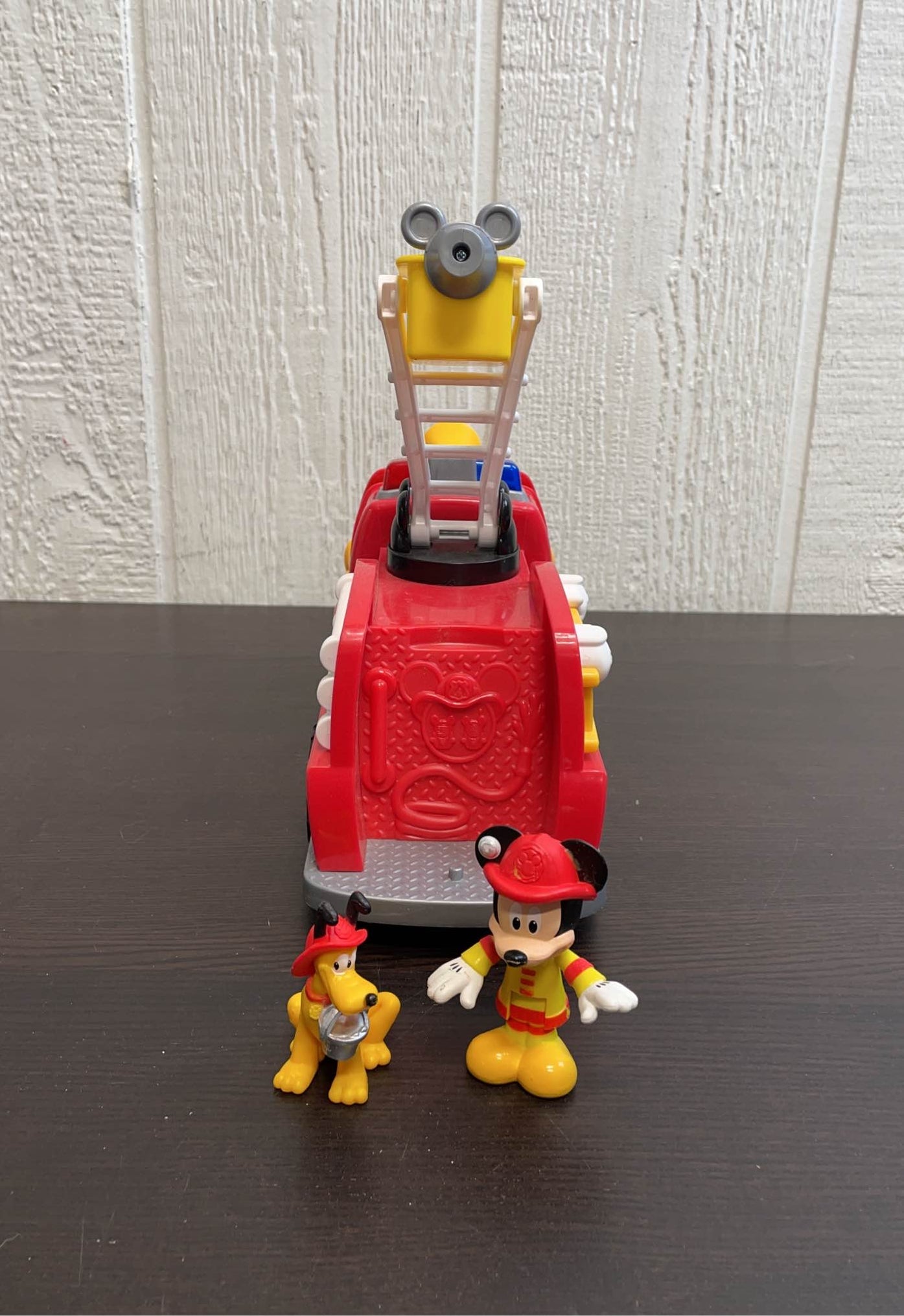 Disney Junior Mickey Mouse Fire Truck — GoodBuy Gear