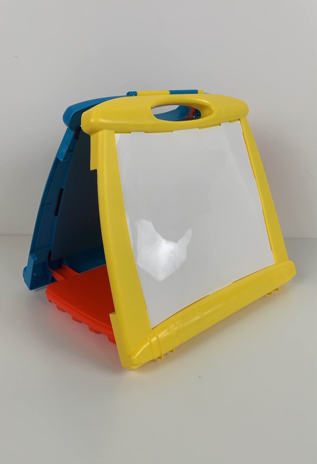 Crayola Art-to-Go Table Top Easel — GoodBuy Gear