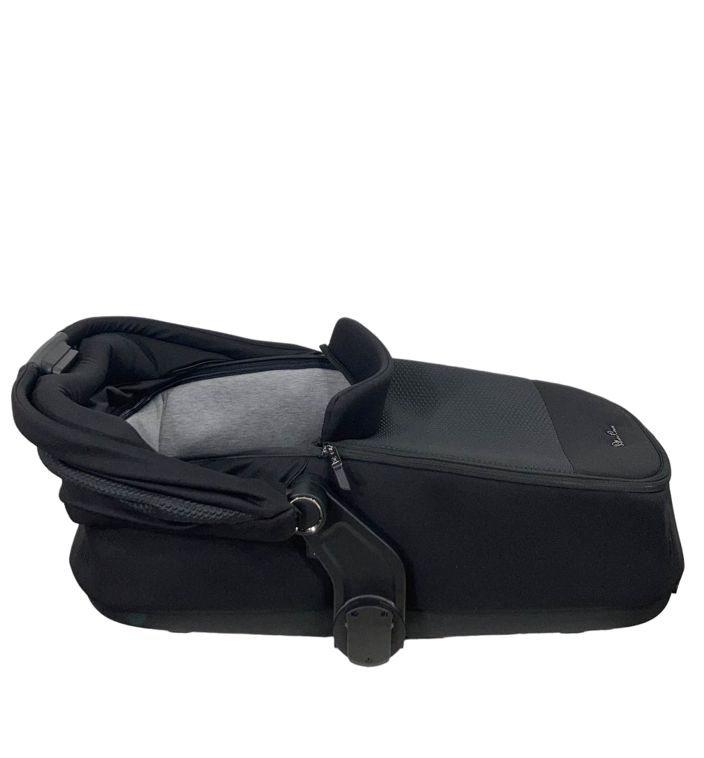 Silver Cross Dune Compact Folding Carrycot, Space Black — GoodBuy Gear