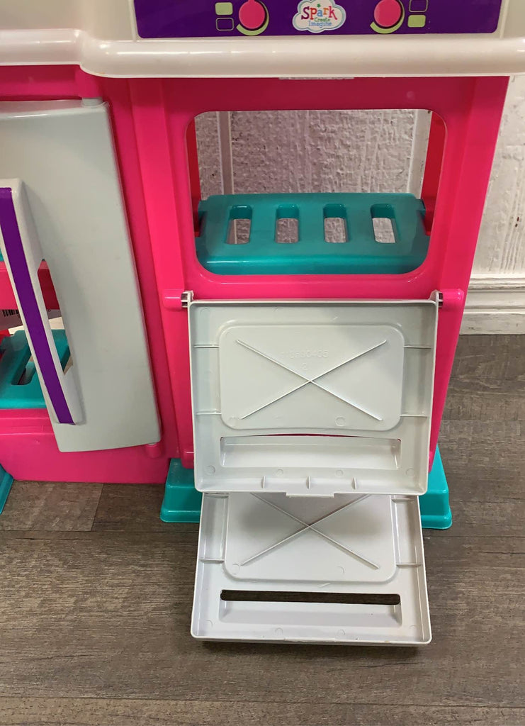 Spark. Create. Imagine Kitchen Play Set