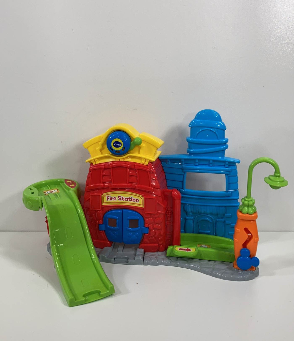 VTech Go! Go! Smart Wheels Mickey Mouse Silly Slides Fire Station ...