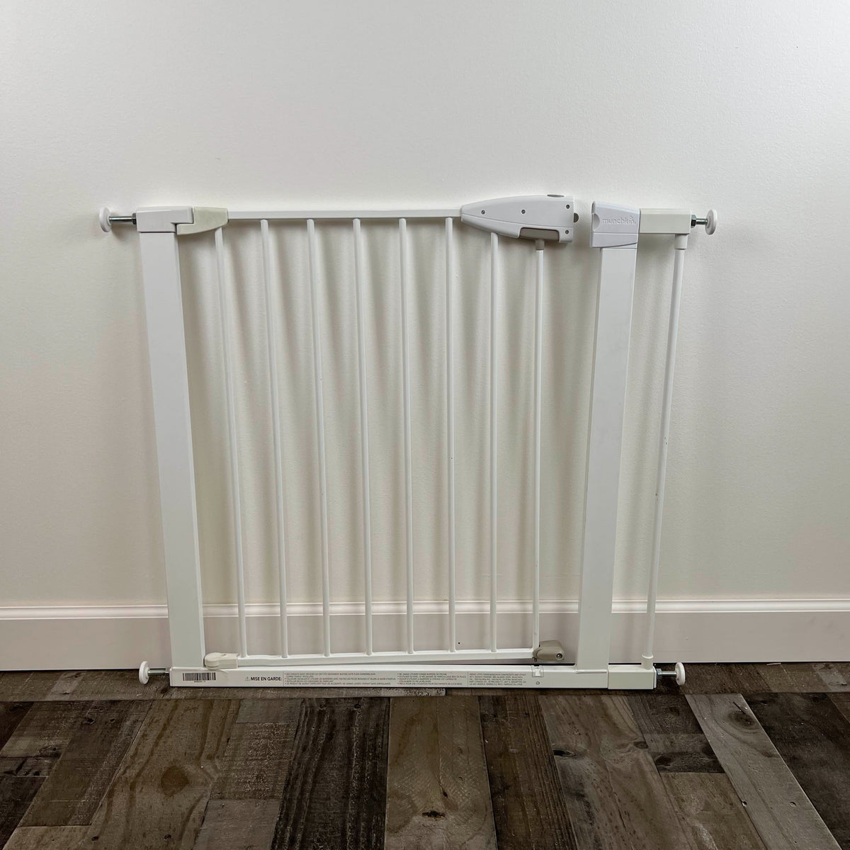 Munchkin Easy Close Gate — GoodBuy Gear