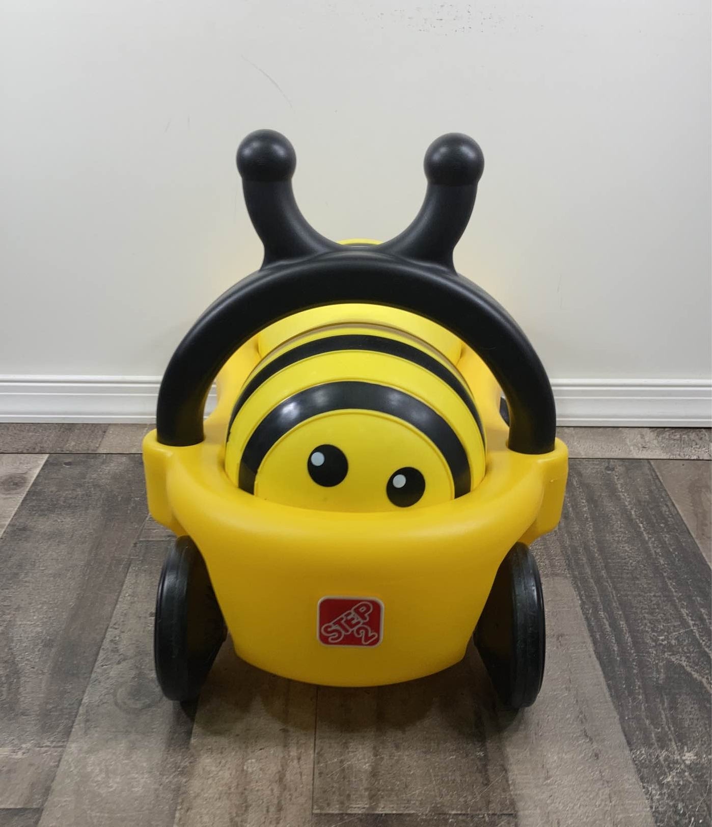 Step2 Bouncy Bumblebee Buggy — GoodBuy Gear