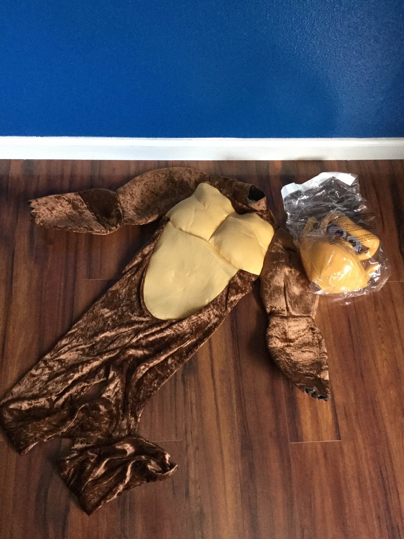 Disguise Deluxe Donkey Kong Costume, Medium (7-8) — GoodBuy Gear
