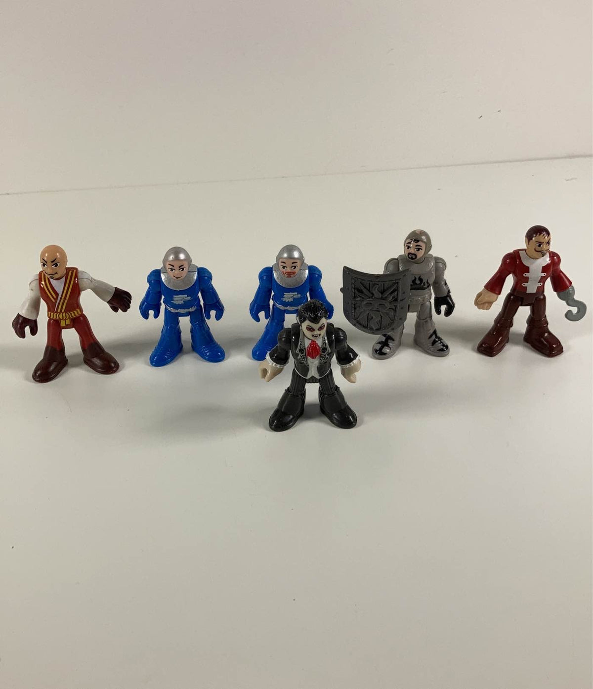 BUNDLE Figures And Collectibles, Imaginext — GoodBuy Gear