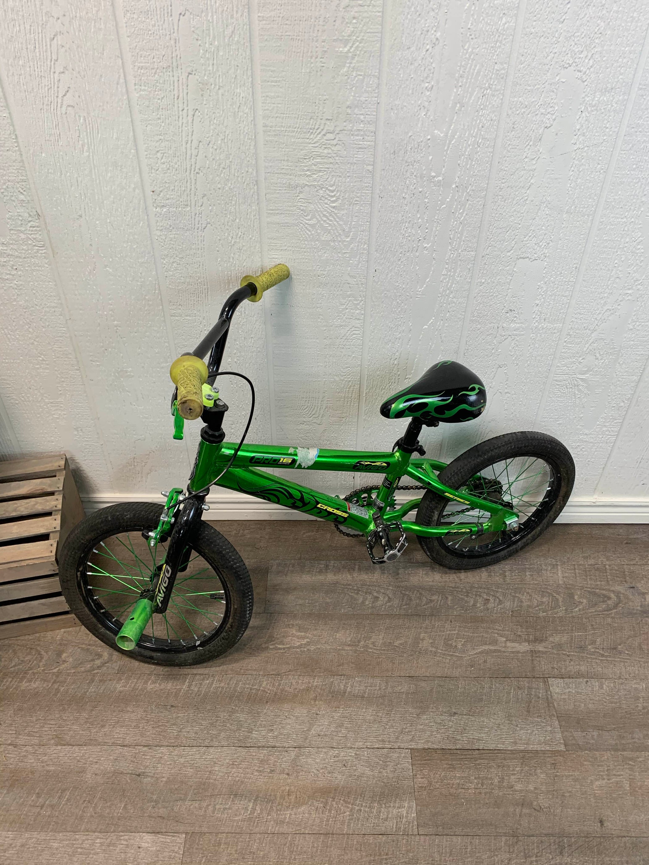 Avigo Pro Crossfire Bike, Green, 16" — GoodBuy Gear