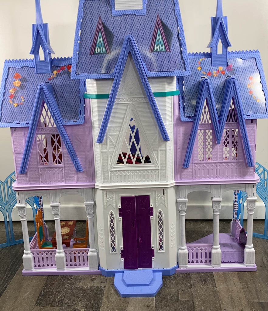 Disney Frozen 2 Ultimate Arendelle Castle Playset