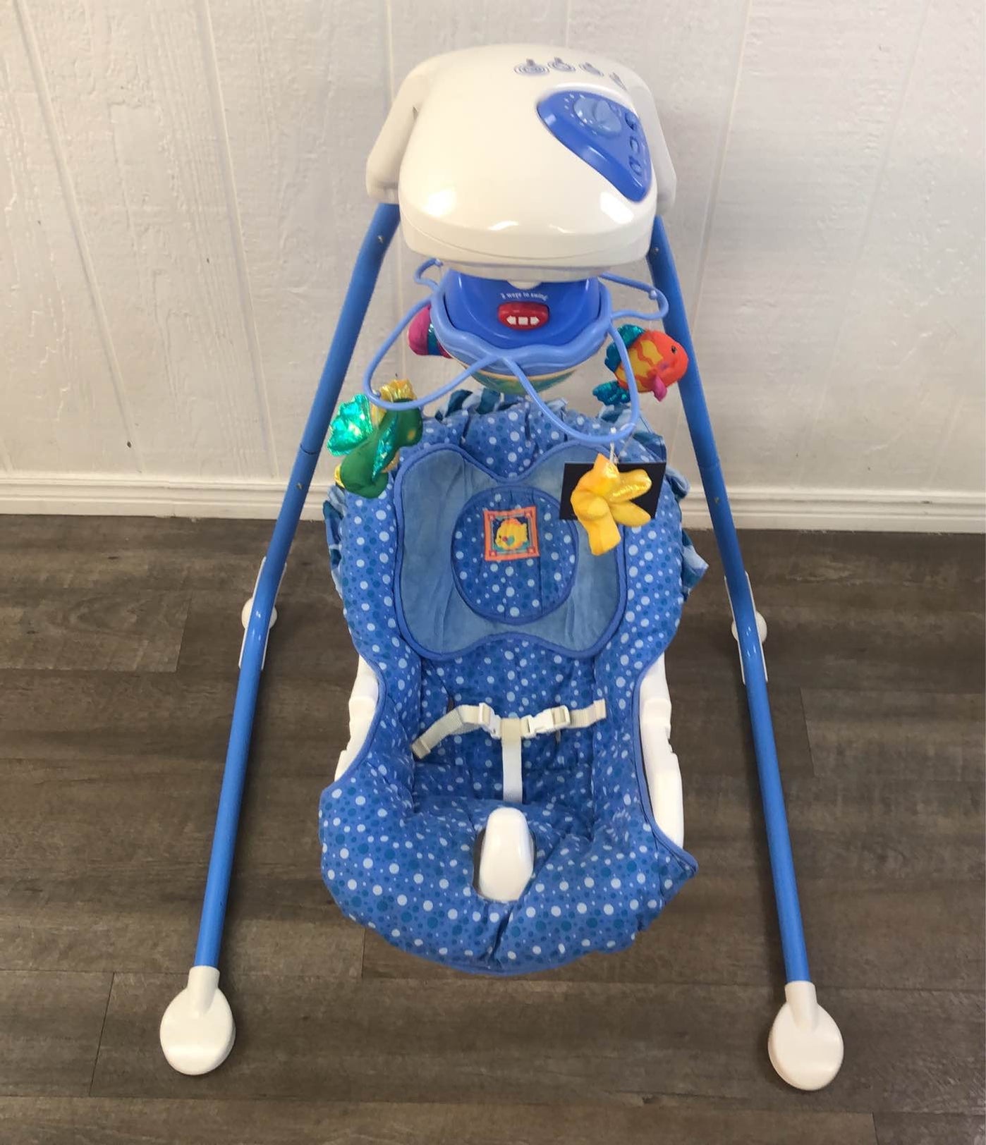 Fisher Price Ocean Wonders Aquarium Cradle Swing — GoodBuy Gear