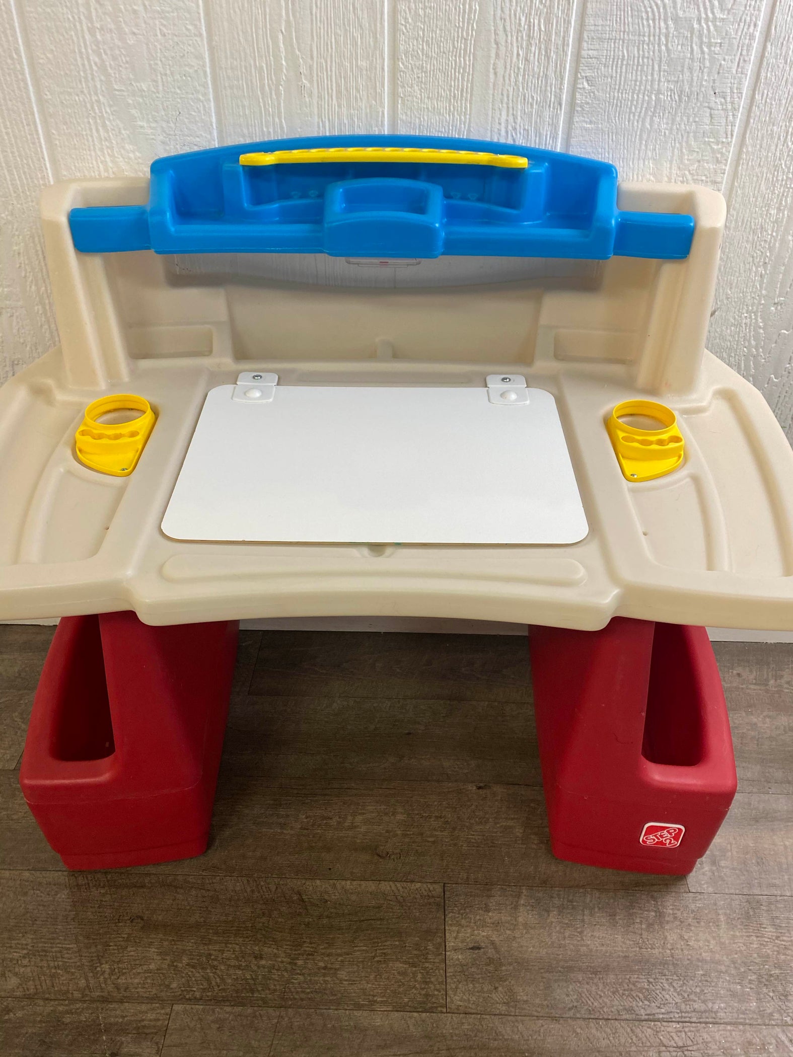 Step2 Deluxe Art Master Desk With Storage and Chair — GoodBuy Gear