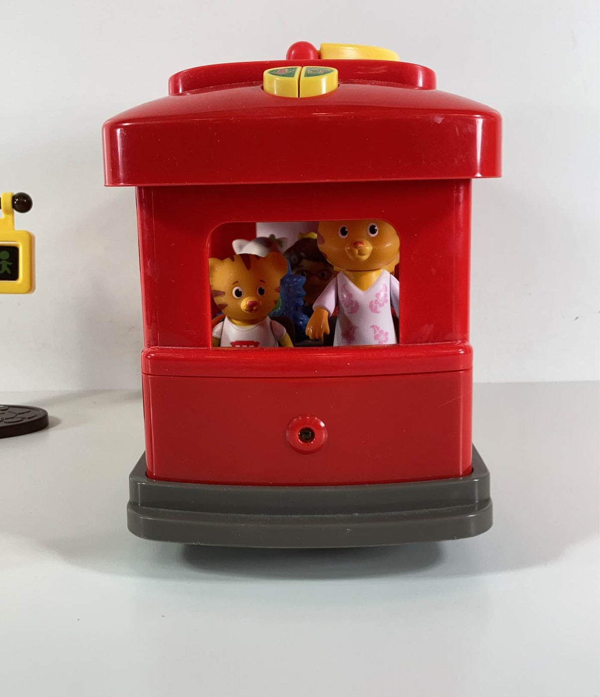 Daniel Tiger Deluxe Electronic Trolley — GoodBuy Gear