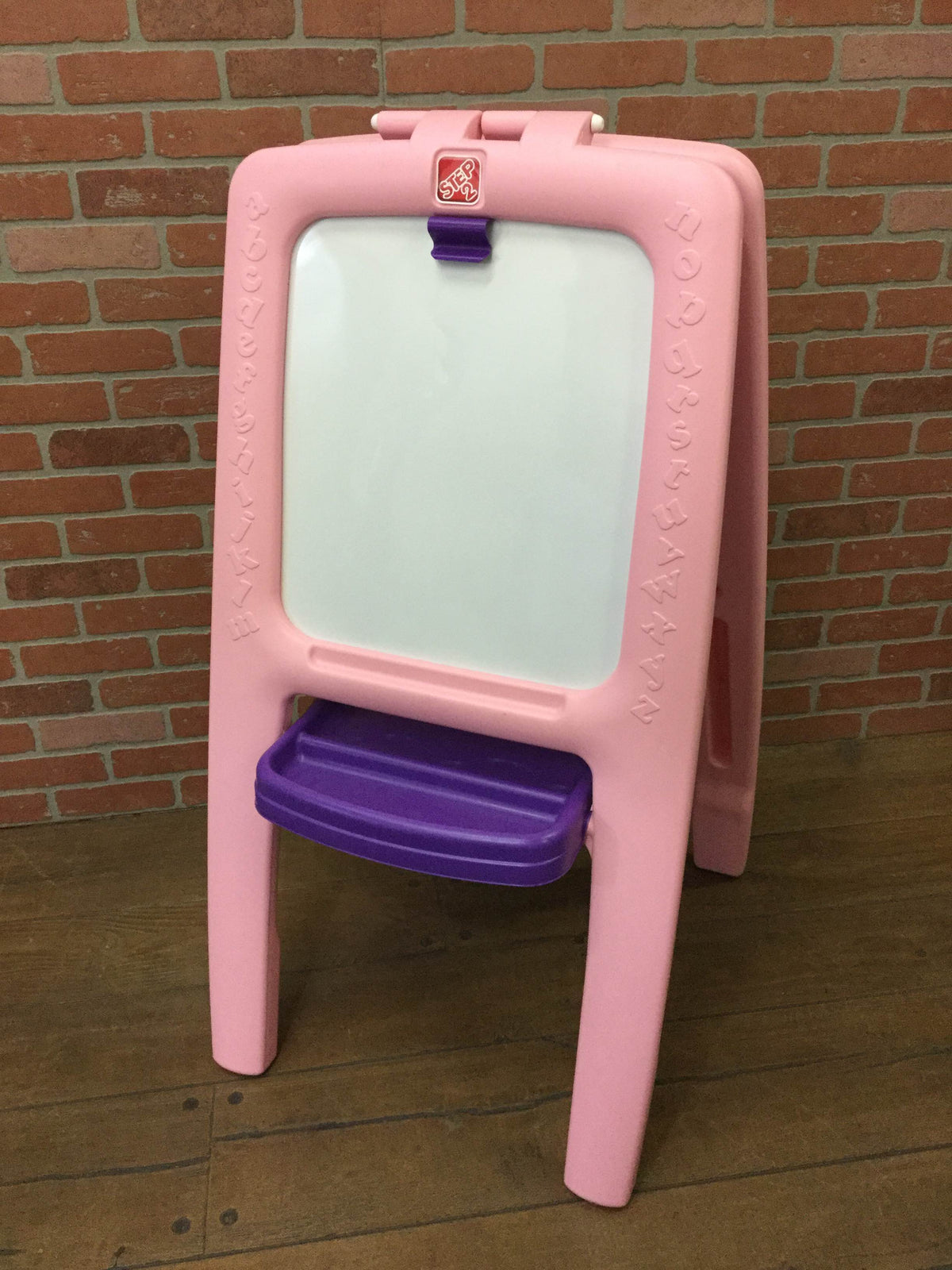 Step2 Easel — GoodBuy Gear