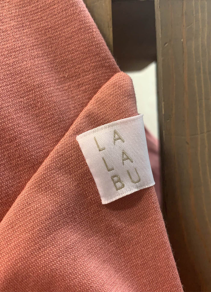 Lalabu Kerier, Pink
