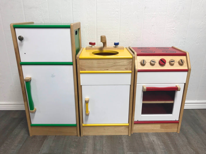 Lakeshore Pretend & Play Hardwood Kitchen Set — GoodBuy Gear
