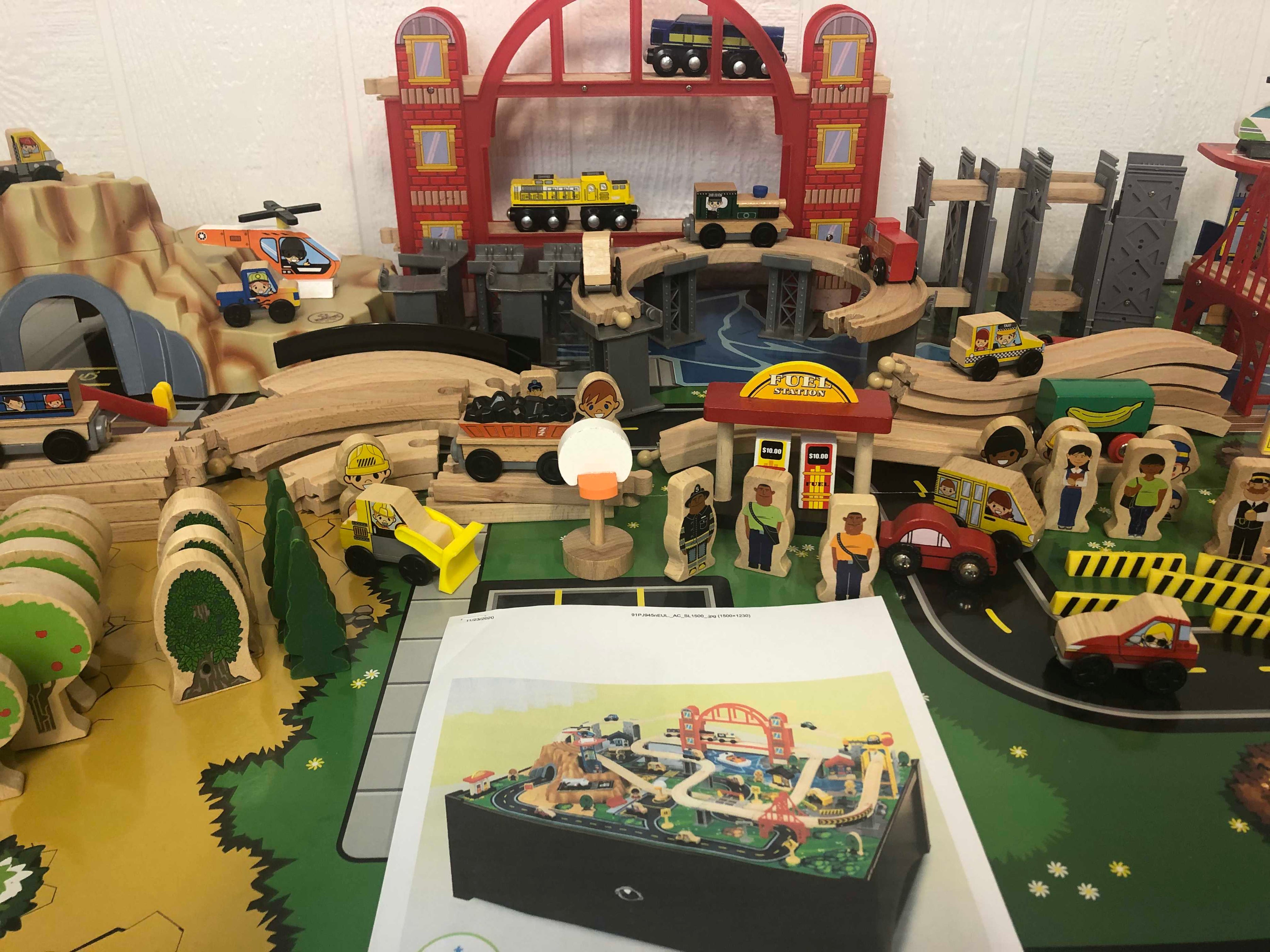 KidKraft Metropolis Train Table and Set — GoodBuy Gear